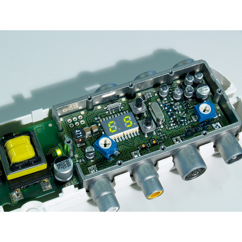 MODULATOR / 5858 DOMESTIC MODULATOR VHF/UHF